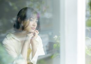 心を開かない人の特徴13個診断！原因・恋愛・職場・接し方 - Trairy Media