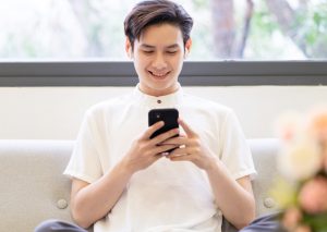 片思い男性あるある35選！心理・行動・連絡・職場 - Trairy Media