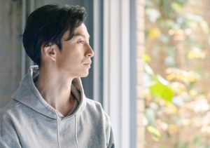 幸せを願って身を引く男性の心理と特徴13個！潔く身を引く男性 - Trairy Media