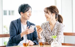 愛されてる女性の雰囲気や特徴13個！女は愛されて綺麗になる？ - Trairy Media